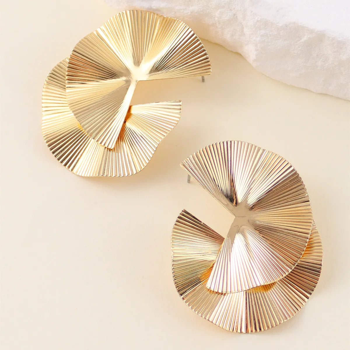 1 Pair Simple Style Solid Color Plating Iron Ear Studs – GoodDiy