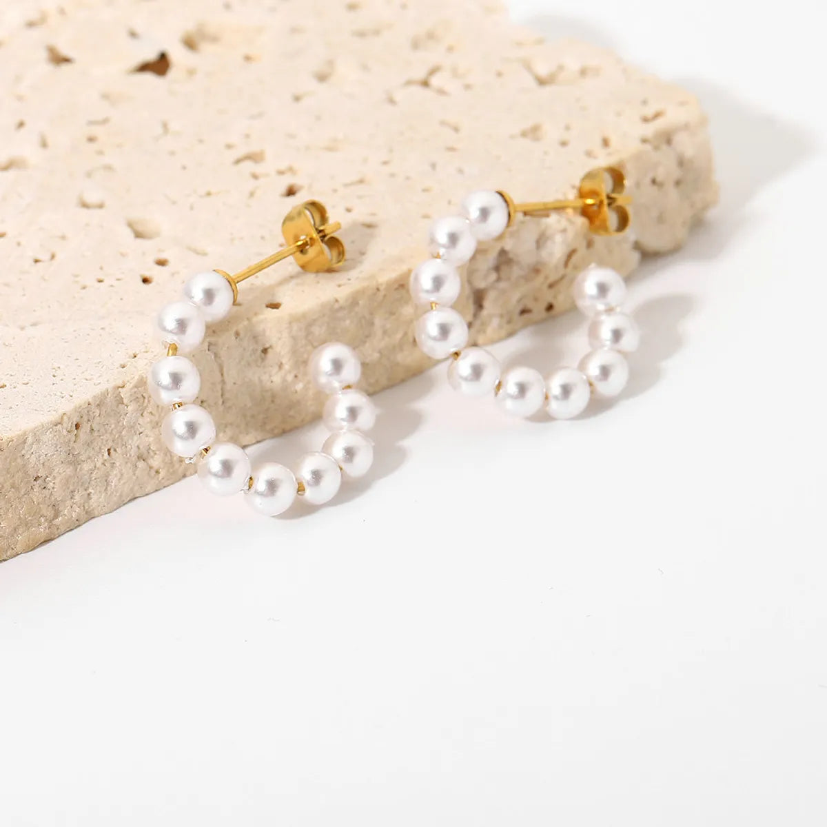 Wholesale 18k gold-plated stainless steel pearl c-shaped earrings ...