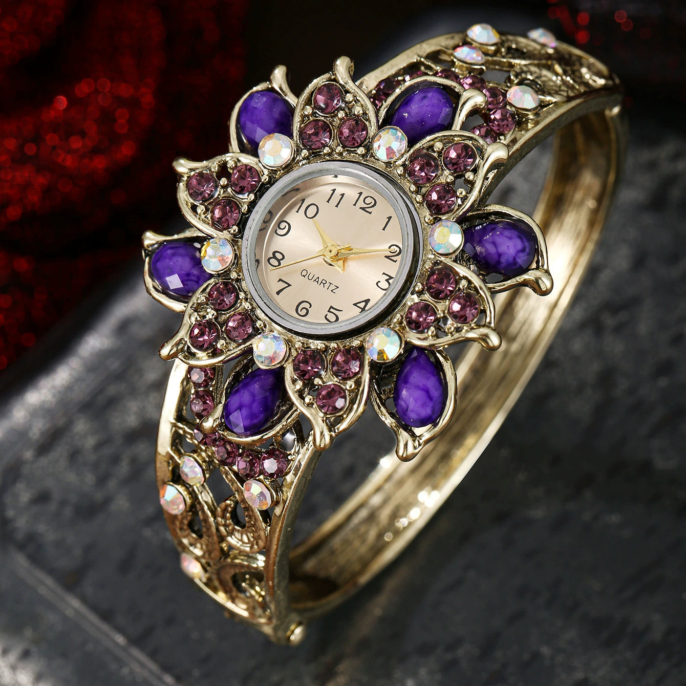 Alloy Lace Quartz Women's Watch With Diamond Encrusted And Round Dial ...