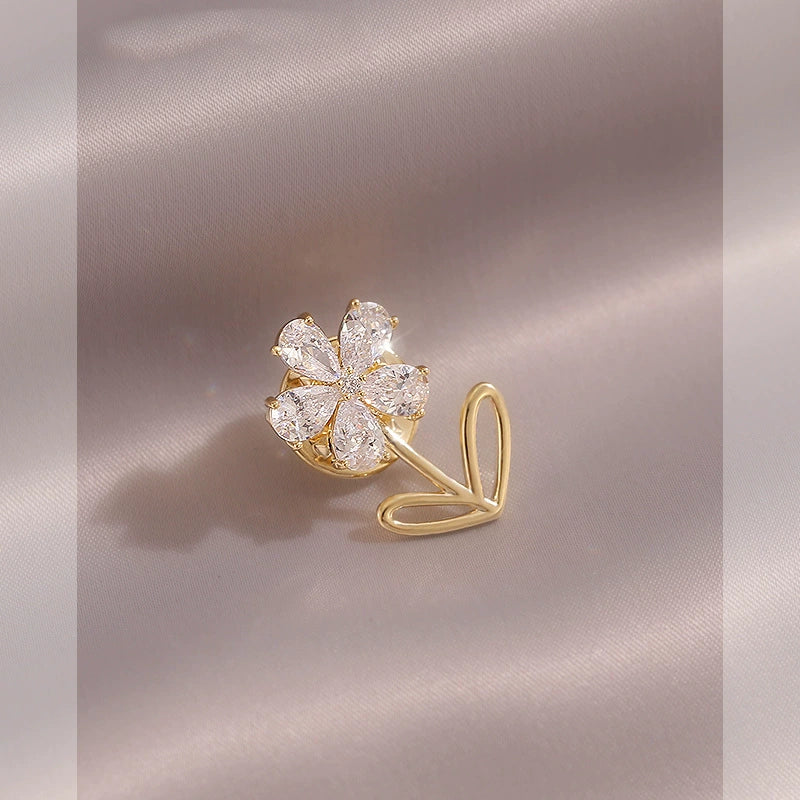 Women's Alloy Flower Brooch With Electroplating Treatment Light Luxury ...
