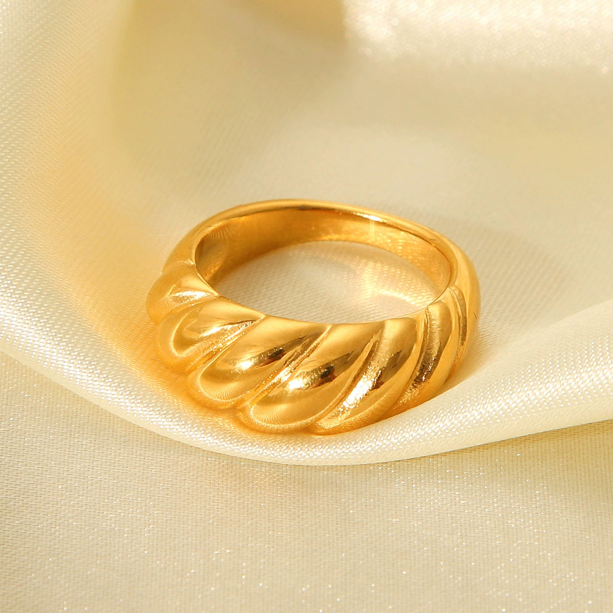 Women's Stainless Steel Geometric Ring With Electroplating – GoodDiy