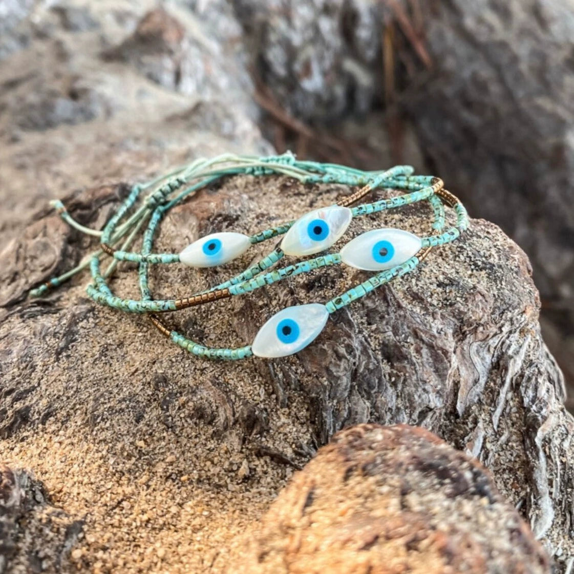 Women's Vintage Handwoven Glass And Glaze Beaded Bracelet With Geometr ...